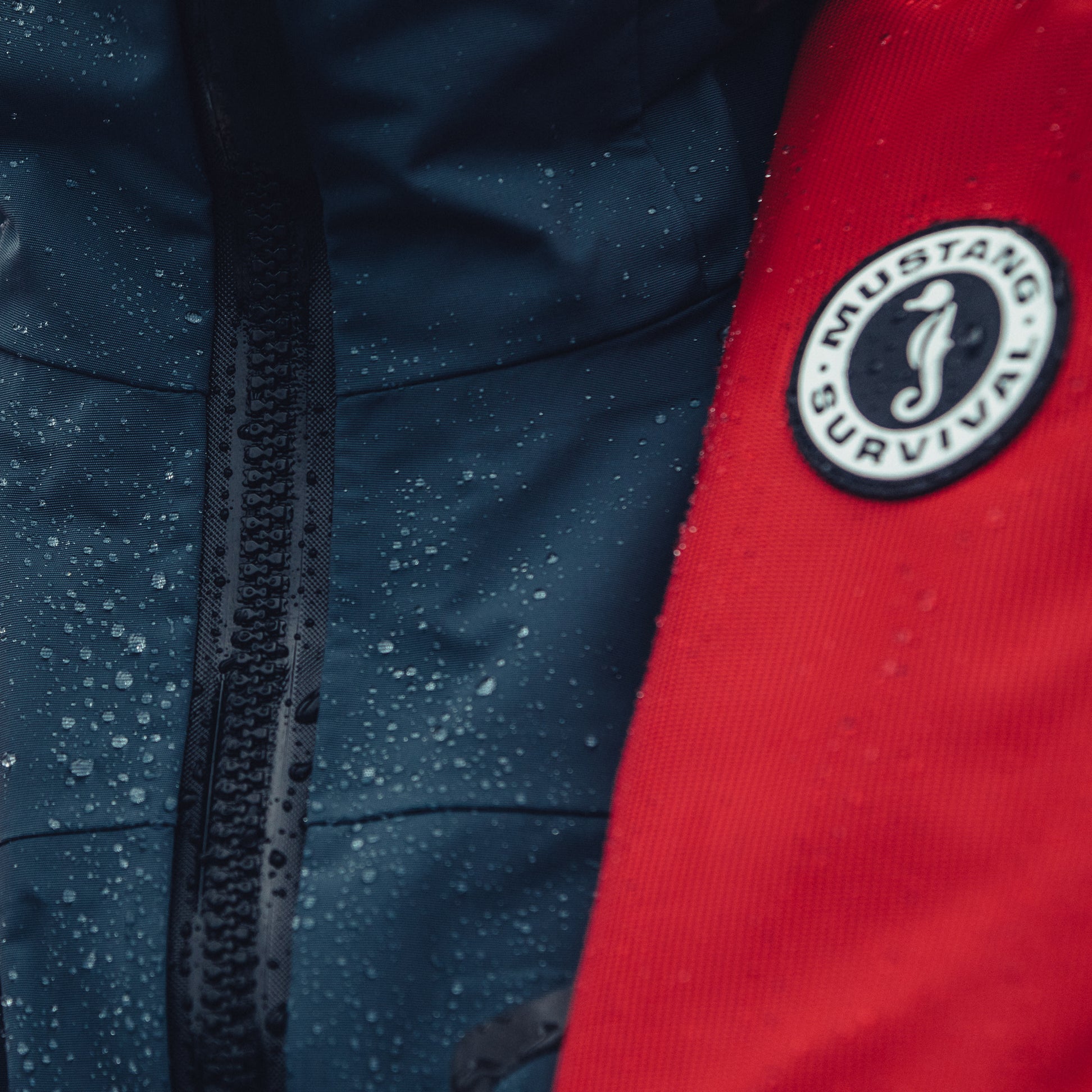 MIT 100 Convertible A/M Inflatable PFD – Mustang Survival Canada